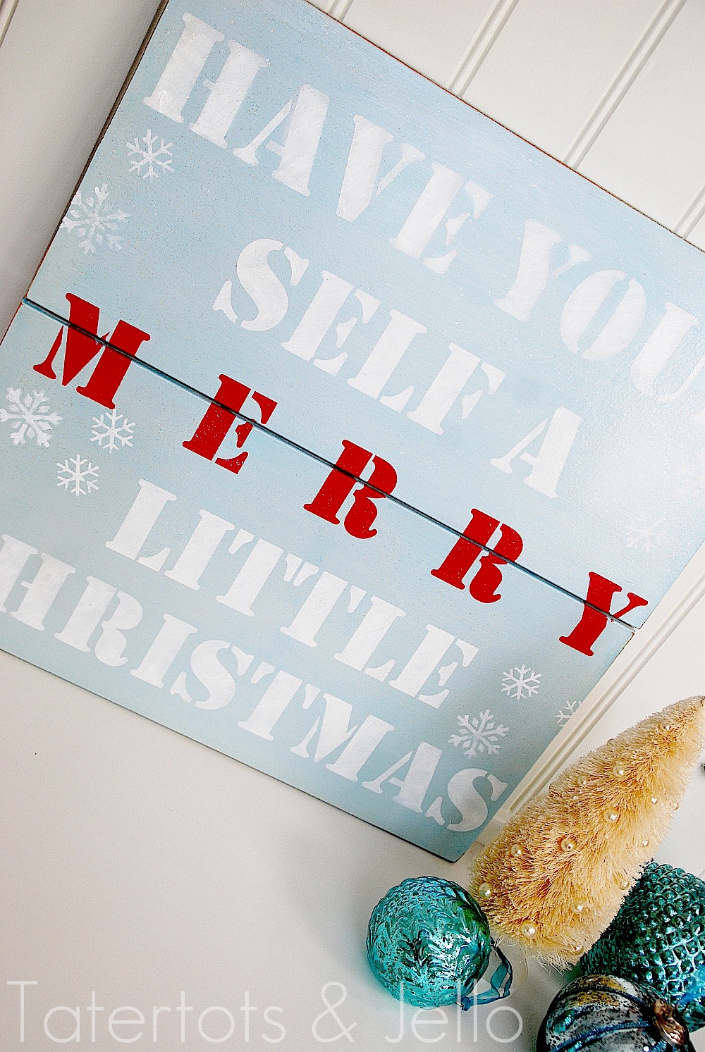 Make a Holiday Stenciled Sign {Christmas tutorial} - Tatertots and Jello