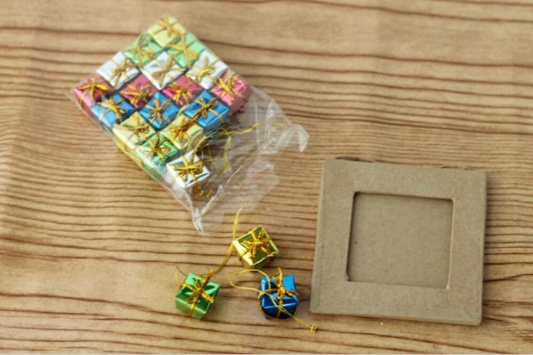 DIY Photo Frame Ornament