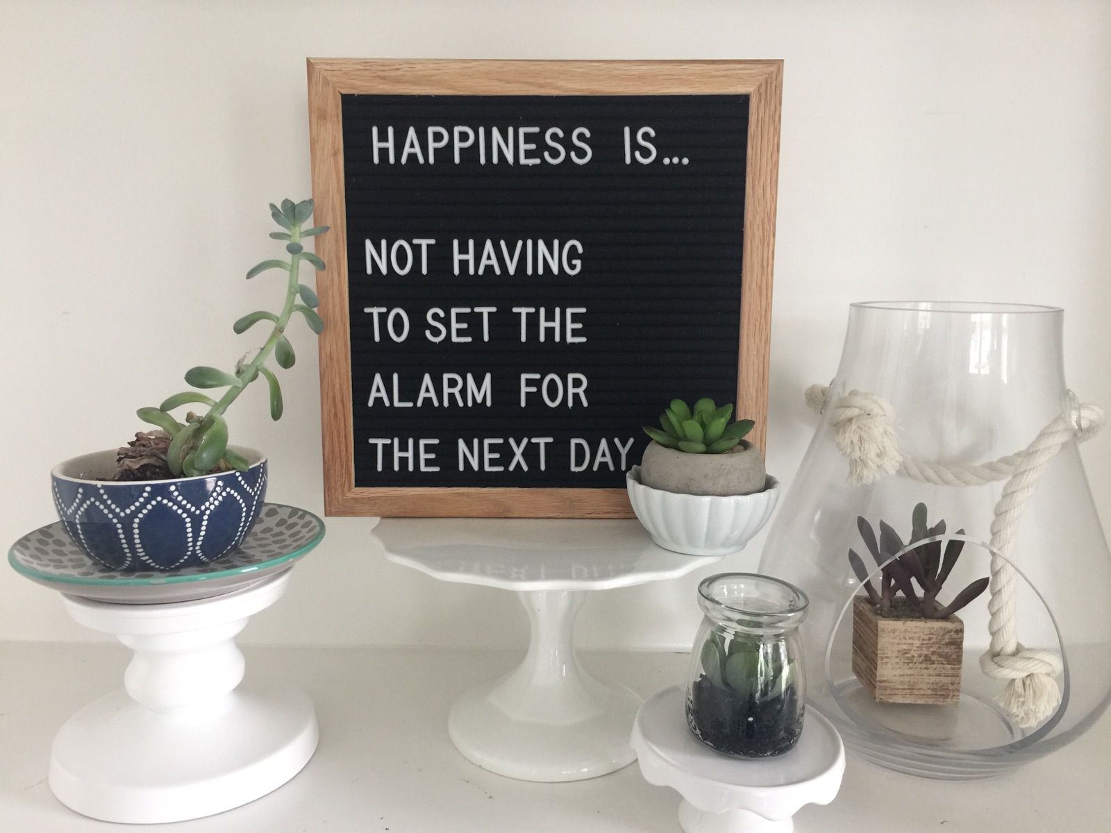 Best Friday Features -- and Retrogram Boards Letterboard Giveaway!