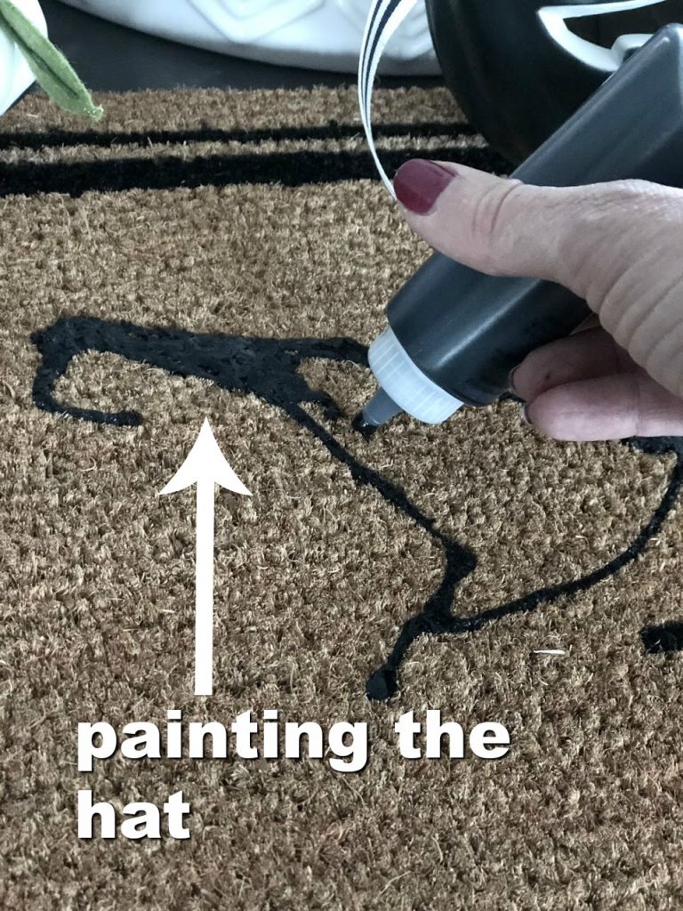How to Make a Welcome My Pretties Painted Halloween Rug