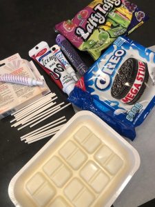 Alien Dog Oreo Pops - a fun kids craft!