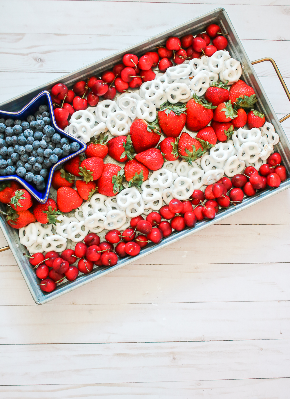 The 12 BEST Patriotic Flag Fruit and Veggie Platters! - Tatertots and Jello