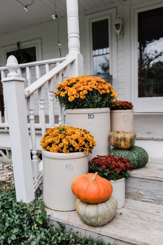 15 Bright and Colorful Fall Porch Ideas to try this Autumn!