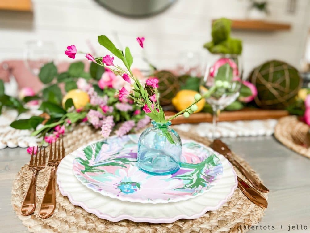 Colorful Spring Cottage Table Setting + 22 Spring Table Ideas!