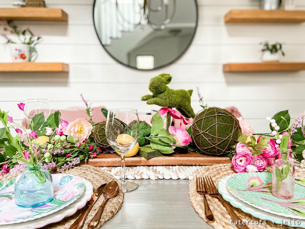 Colorful Spring Cottage Table Setting + 22 Spring Table Ideas!