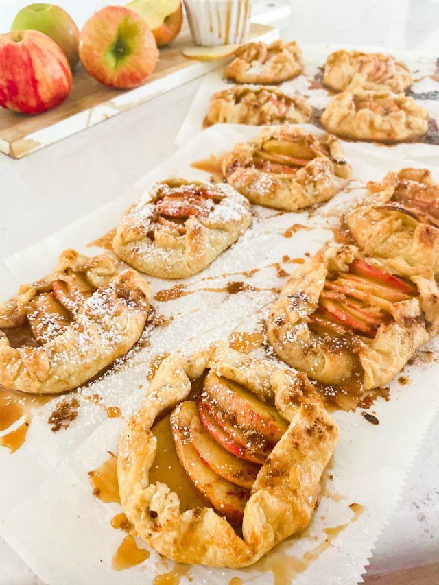 Rustic Mini Apple Galettes - perfect for fall!