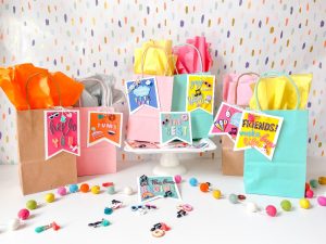 Easy 5-Minute Gift Tags - brighten someone's day with this idea!