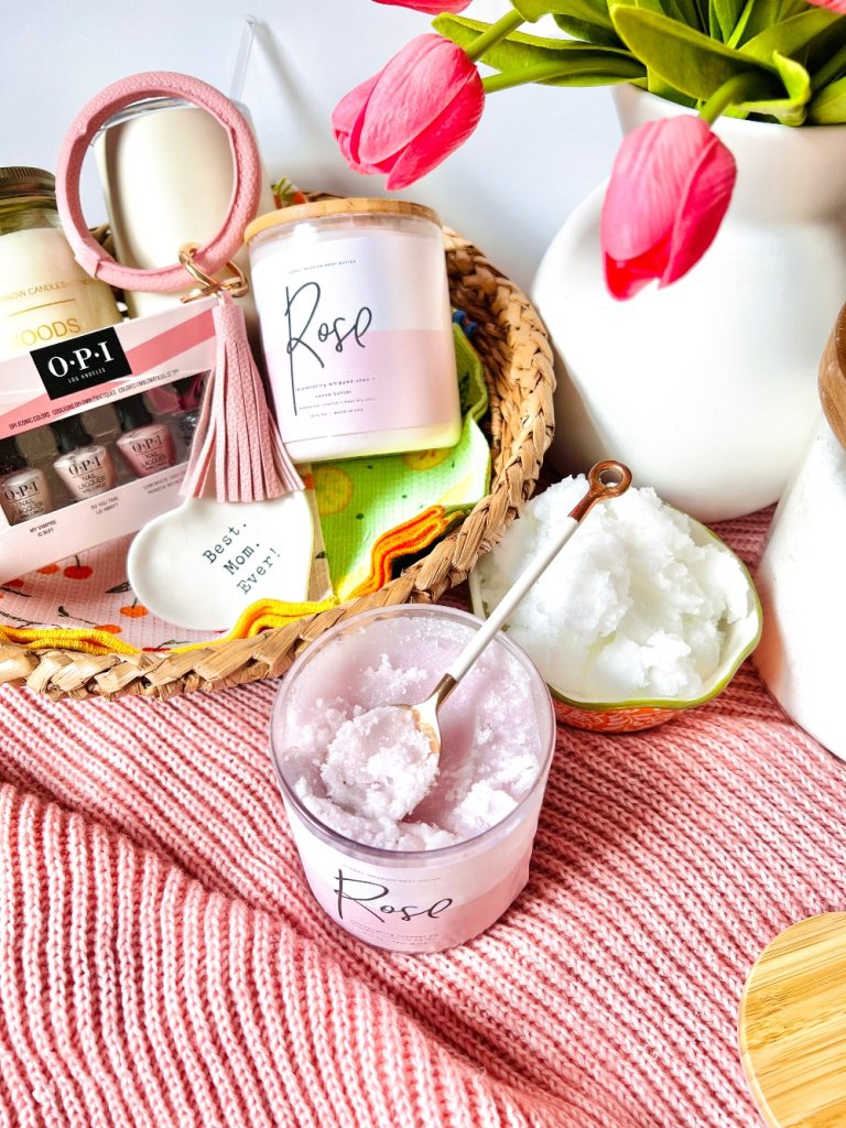 Easy 3-Ingredient Body Polish Scrub + free labels - perfect gift idea!