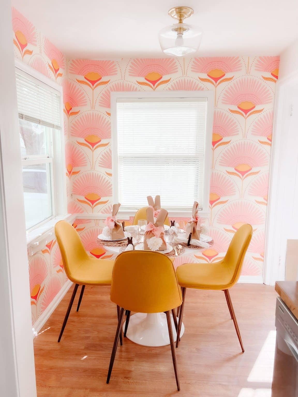 Spring Home Decor Ideas - Easy ways to add Spring to your home!