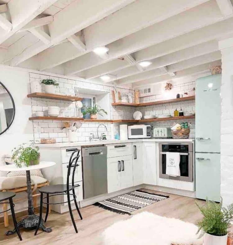 Essential Items for a Successful Airbnb - all the insider info!