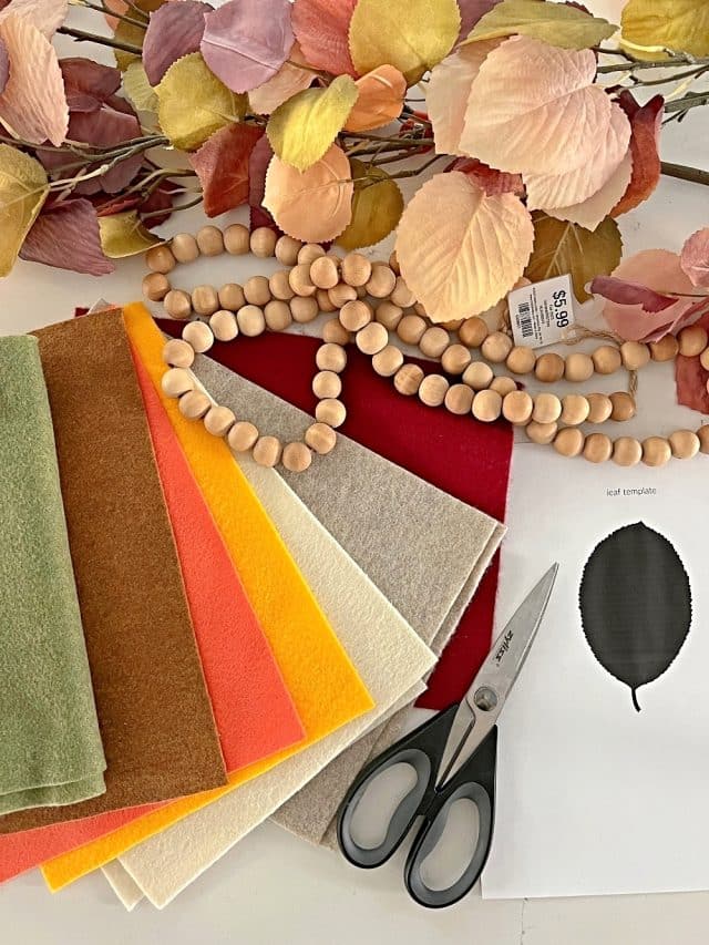 DIY Fall Felt Leaves Beaded Garland - with free leaf template!