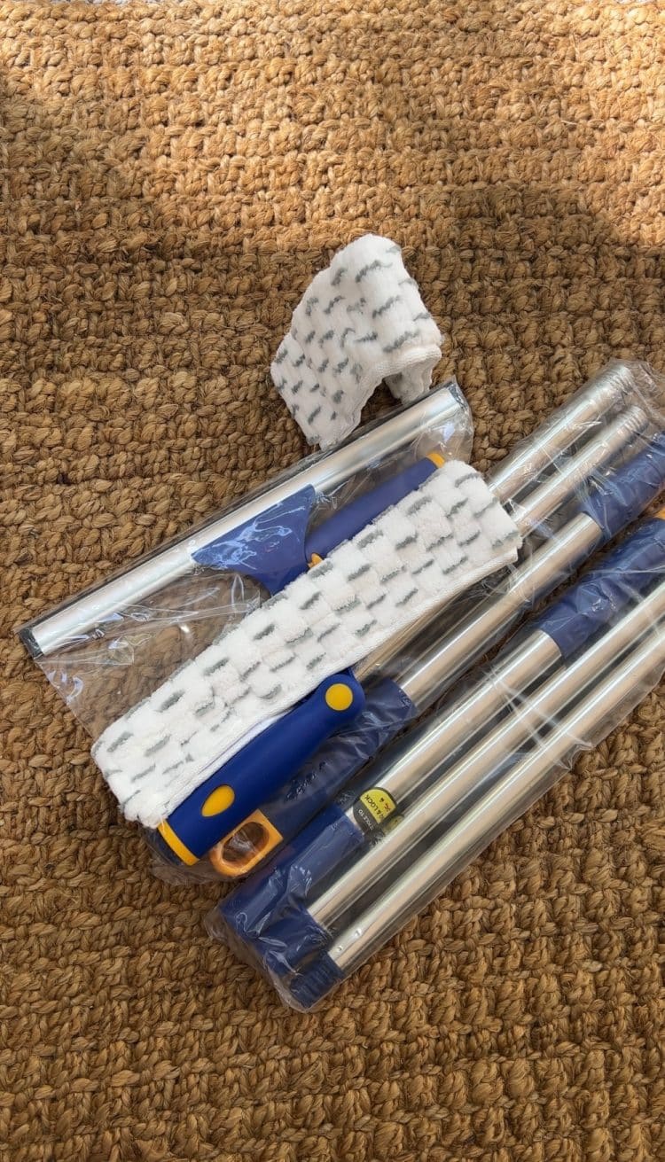 Window Cleaning and Window Solution Recipe - streak free!