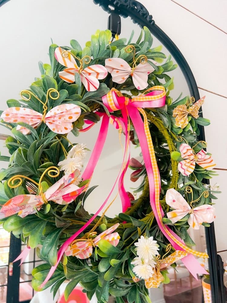 Paper Butterfly Wreath - with free butterfly template!