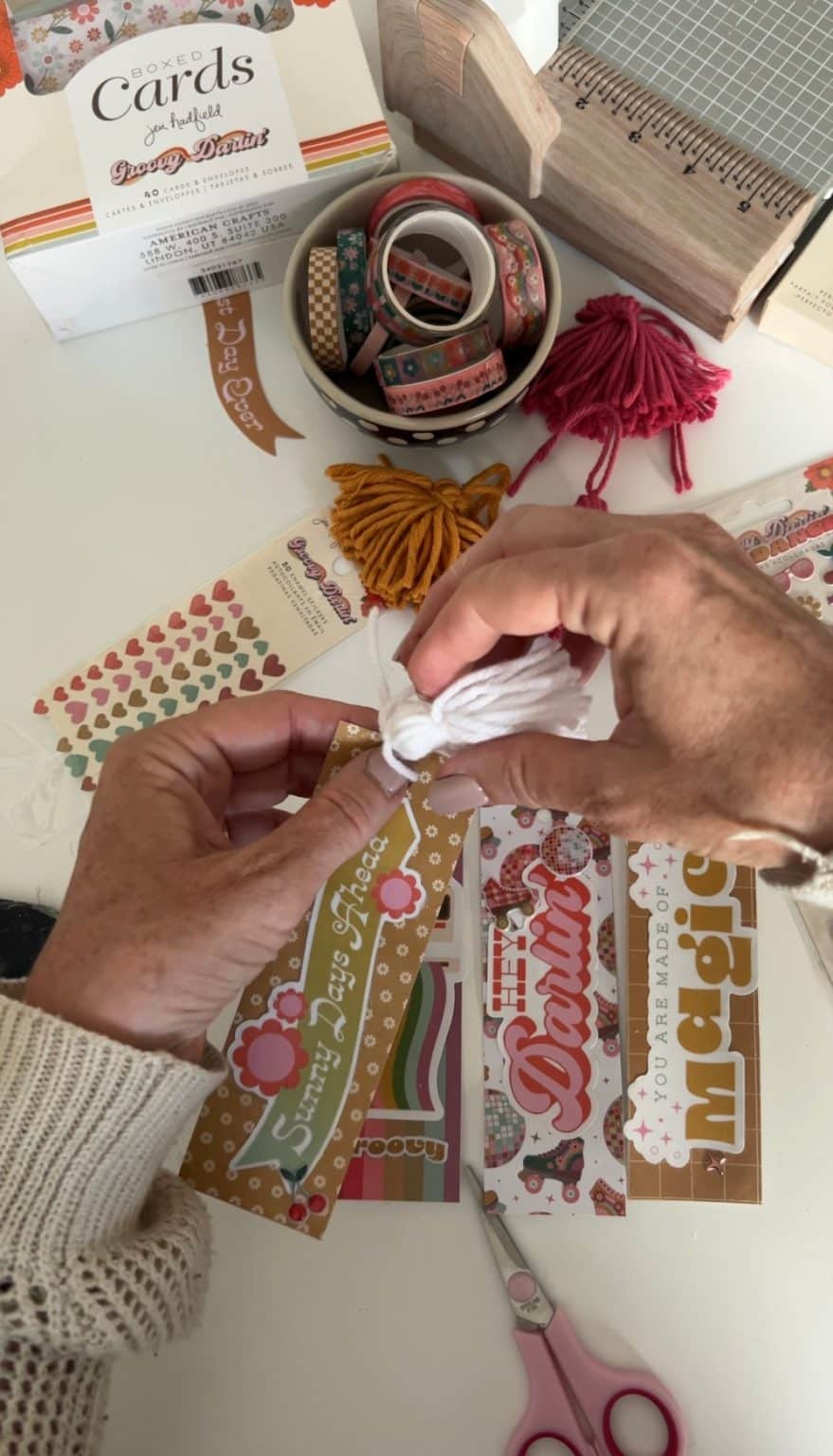 Kids Craft: DIY Tassel Bookmarks - encourage your kids to read!