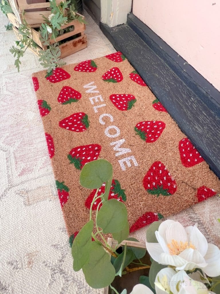 DIY Summer Strawberry-Theme Wreath and Porch!