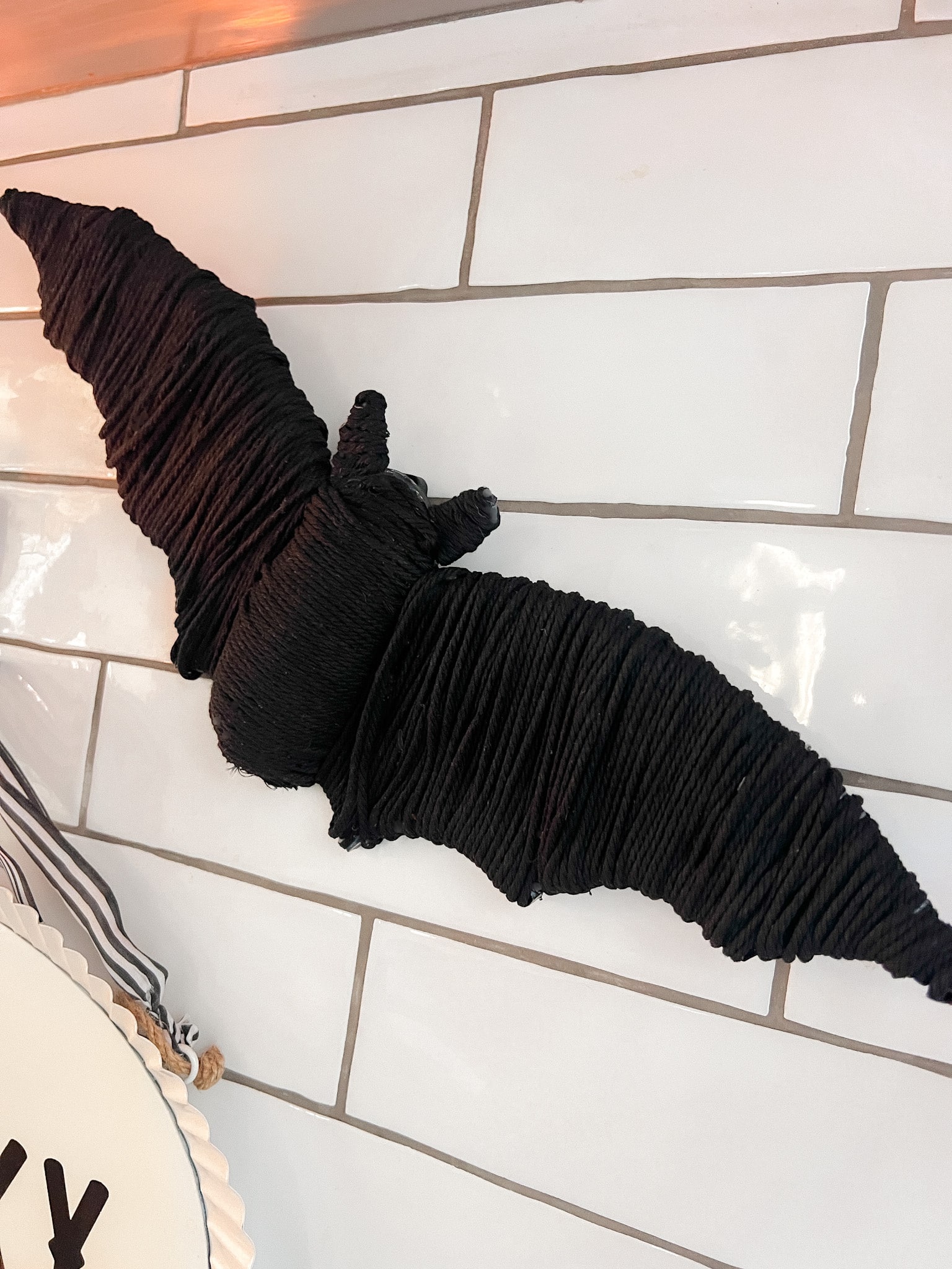 How to Make $2 Pottery Barn-Inspired Bats - easy Halloween decor