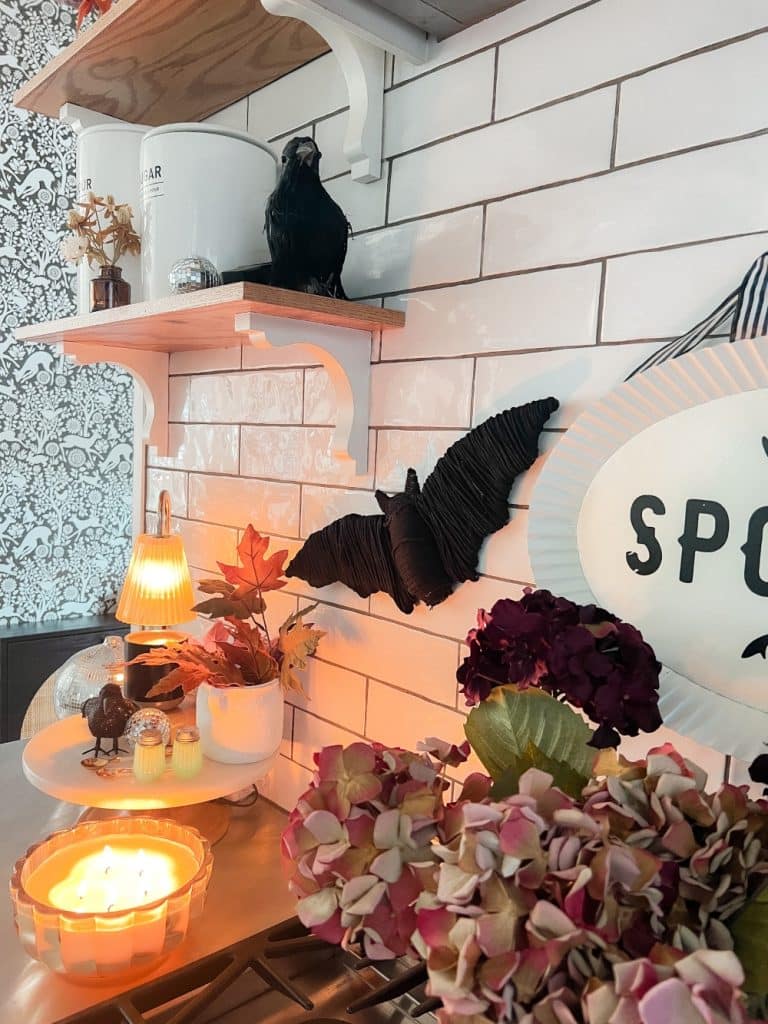 How to Make $2 Pottery Barn-Inspired Bats - easy Halloween decor