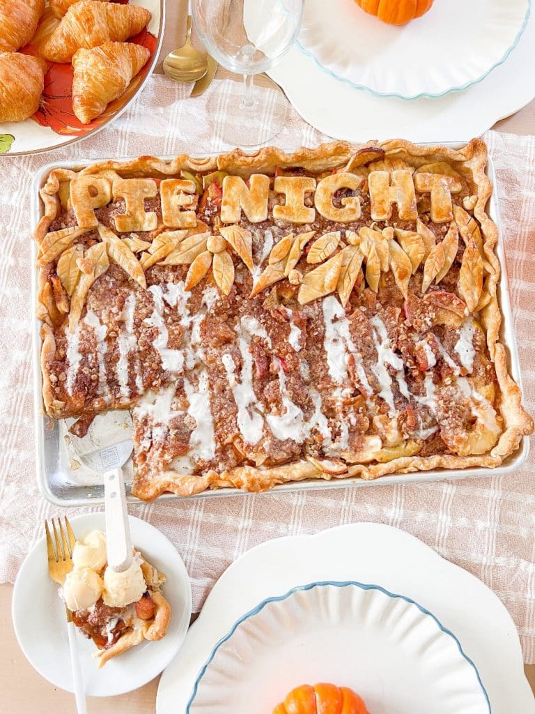 Slab Apple Pie with Streusel Topping - perfect for Thanksgiving!