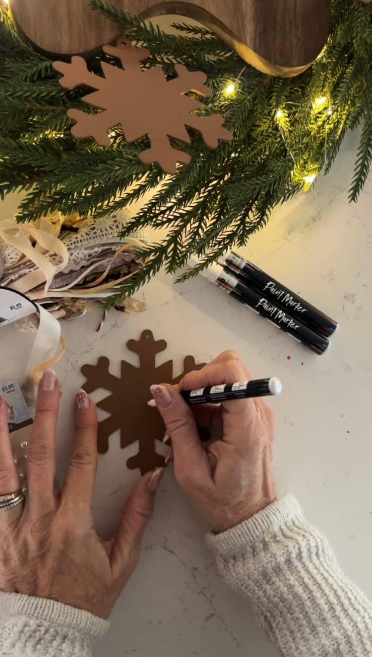 DIY Gingerbread Christmas Wreath - Tatertots and Jello