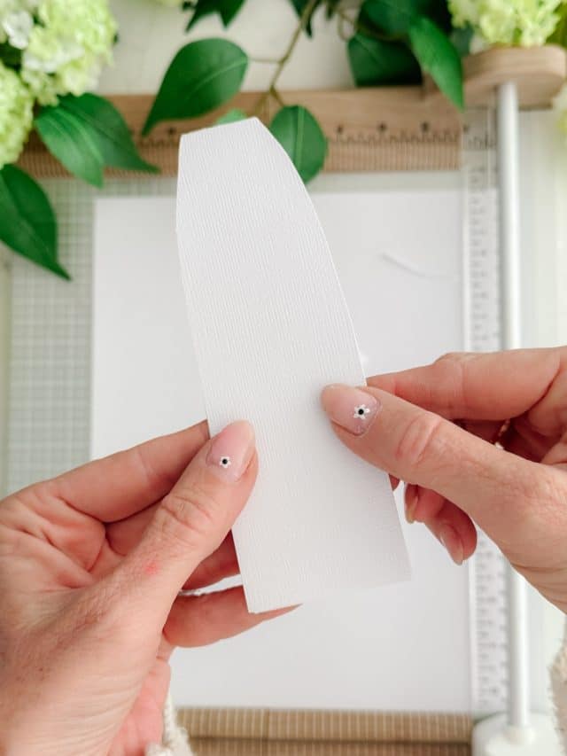 DIY Daisy Paper Chain Banner – Easy Spring Decor Tutorial - Tatertots ...