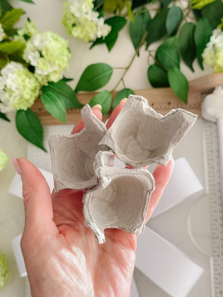 DIY Daisy Paper Chain Banner – Easy Spring Decor Tutorial - Tatertots ...