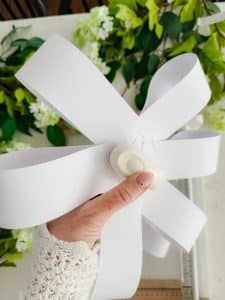 DIY Daisy Paper Chain Banner – Easy Spring Decor Tutorial - Tatertots ...