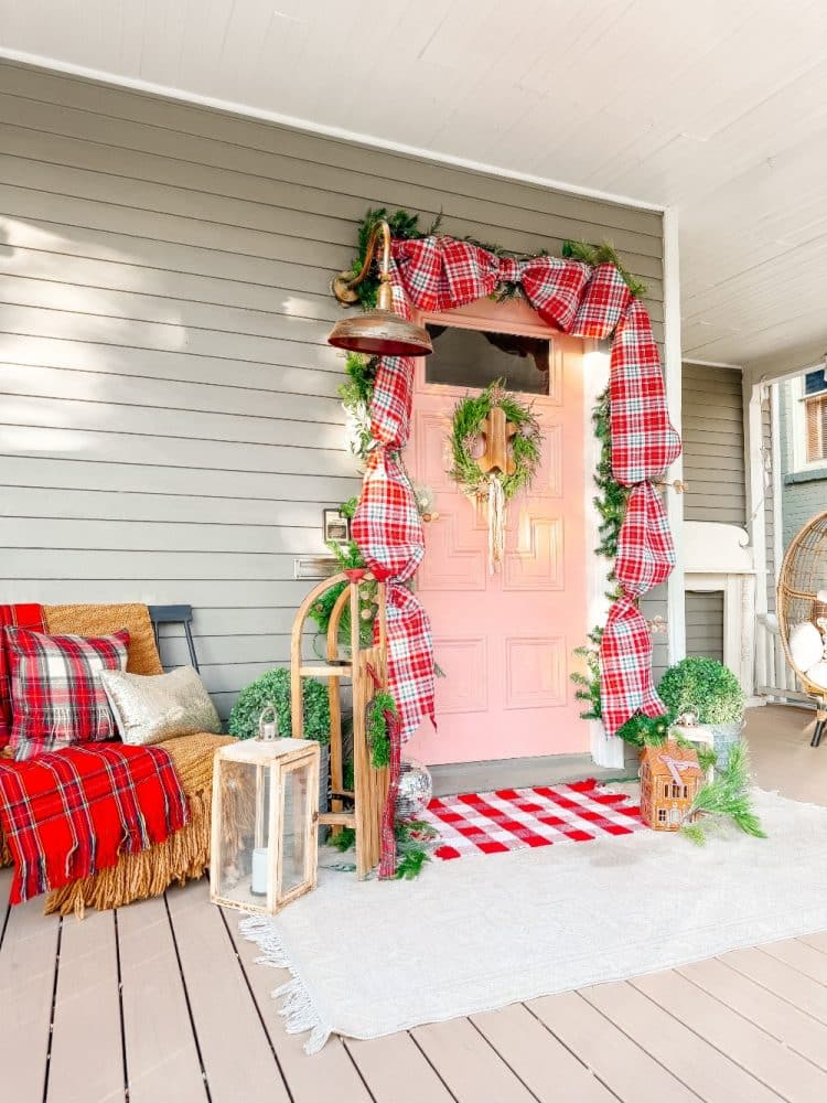 Make an Easy Giant Christmas Bow - using table runners!
